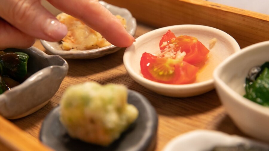 How to Promote Mindful Eating in Restaurants?